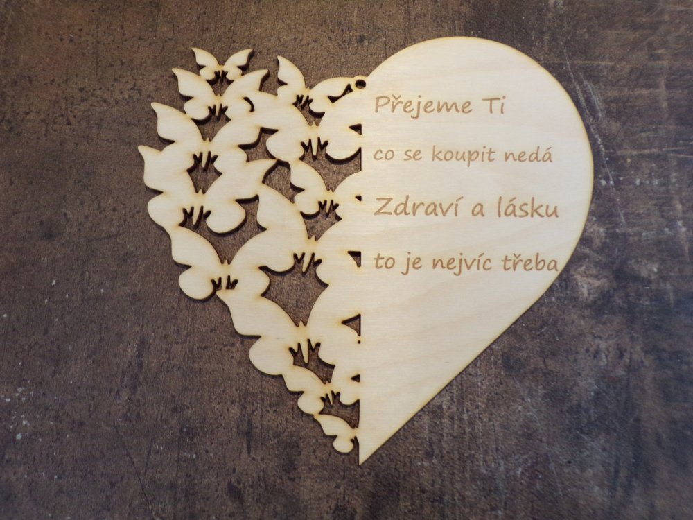Dřevěné srdce s vlastním věnováním :: Bobříkov